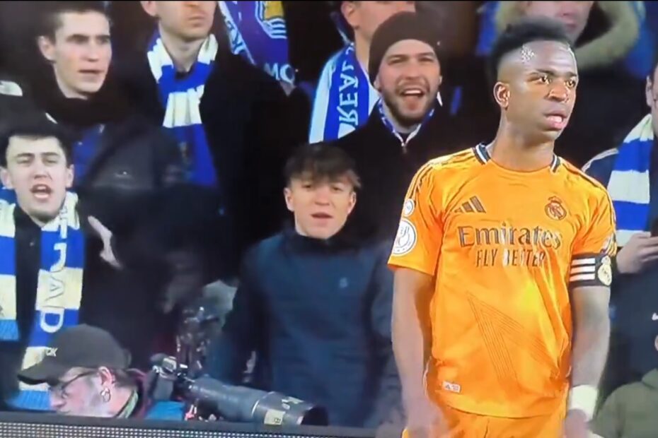 Vinícius Júnior sufre gestos racistas durante el Real Sociedad – Real ...